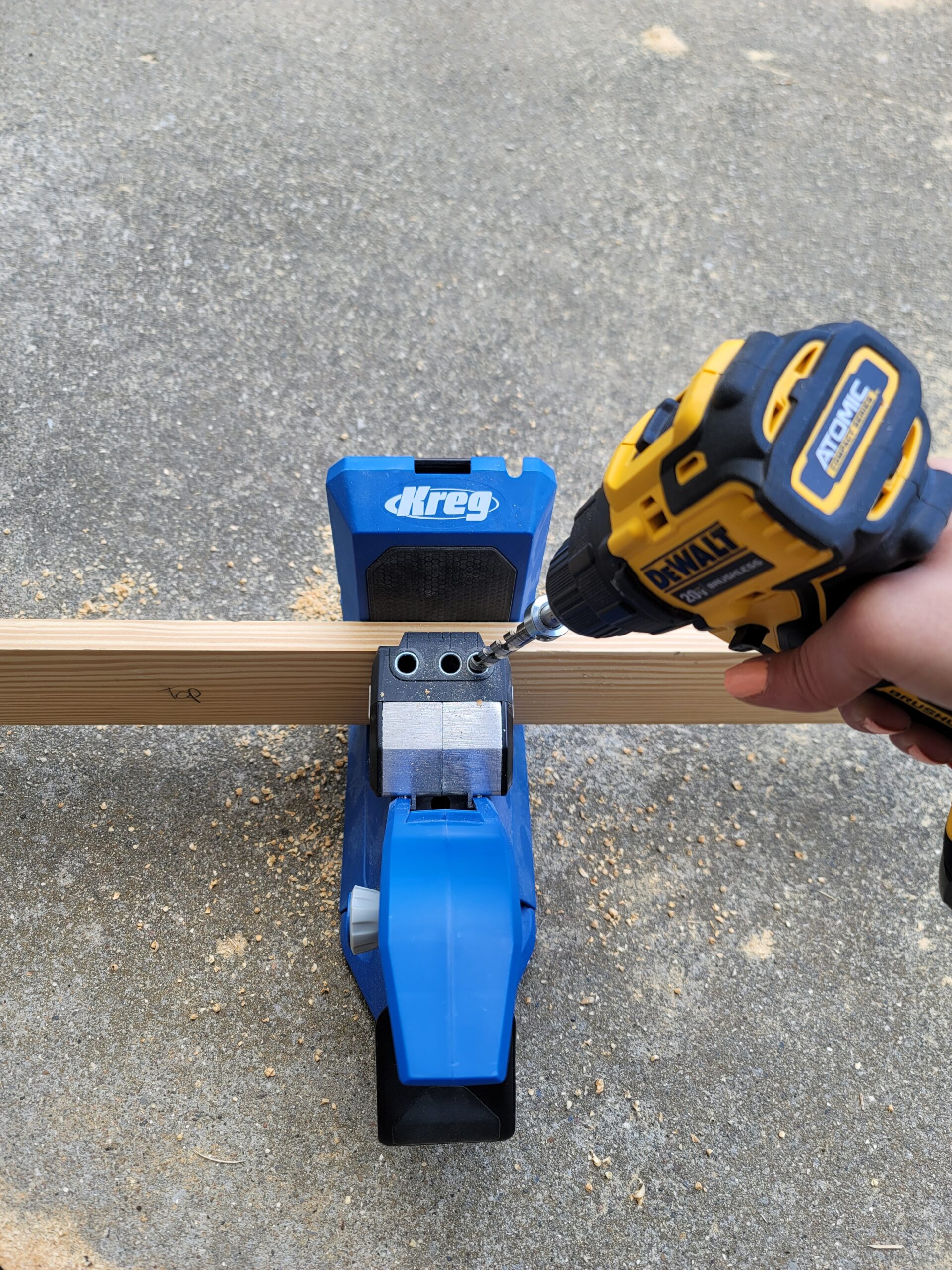 Circle Floating Shelves - Cedar Hill Builder