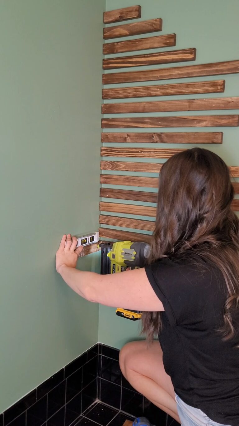 How to Make Plant Slat Shelves - Cedar Hill Builder