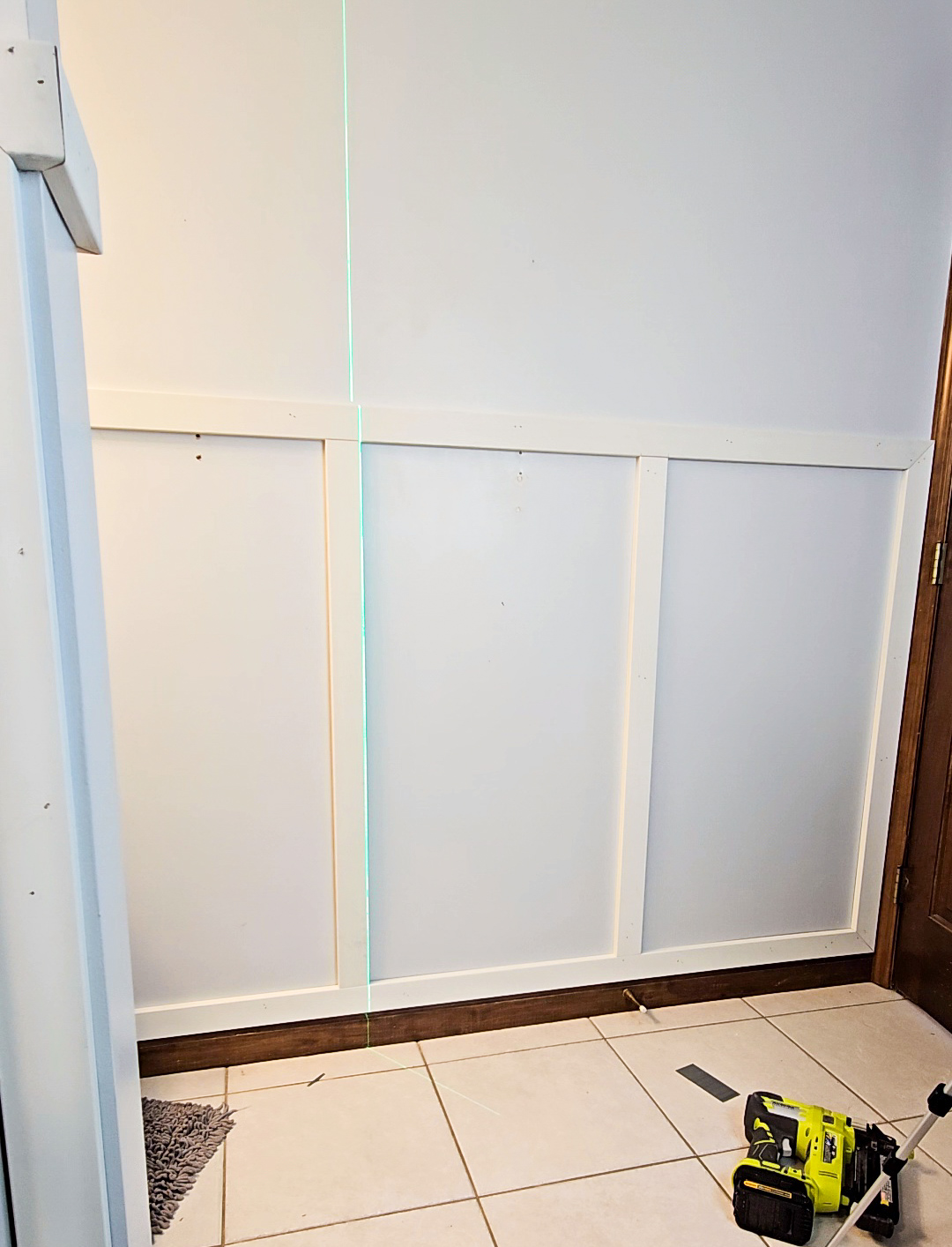 Board & Batten Wall - Cedar Hill Builder