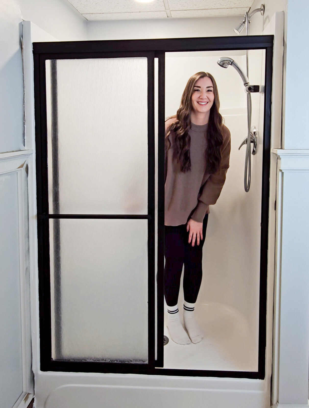 How to Paint Shower Doors - Cedar Hill Builder