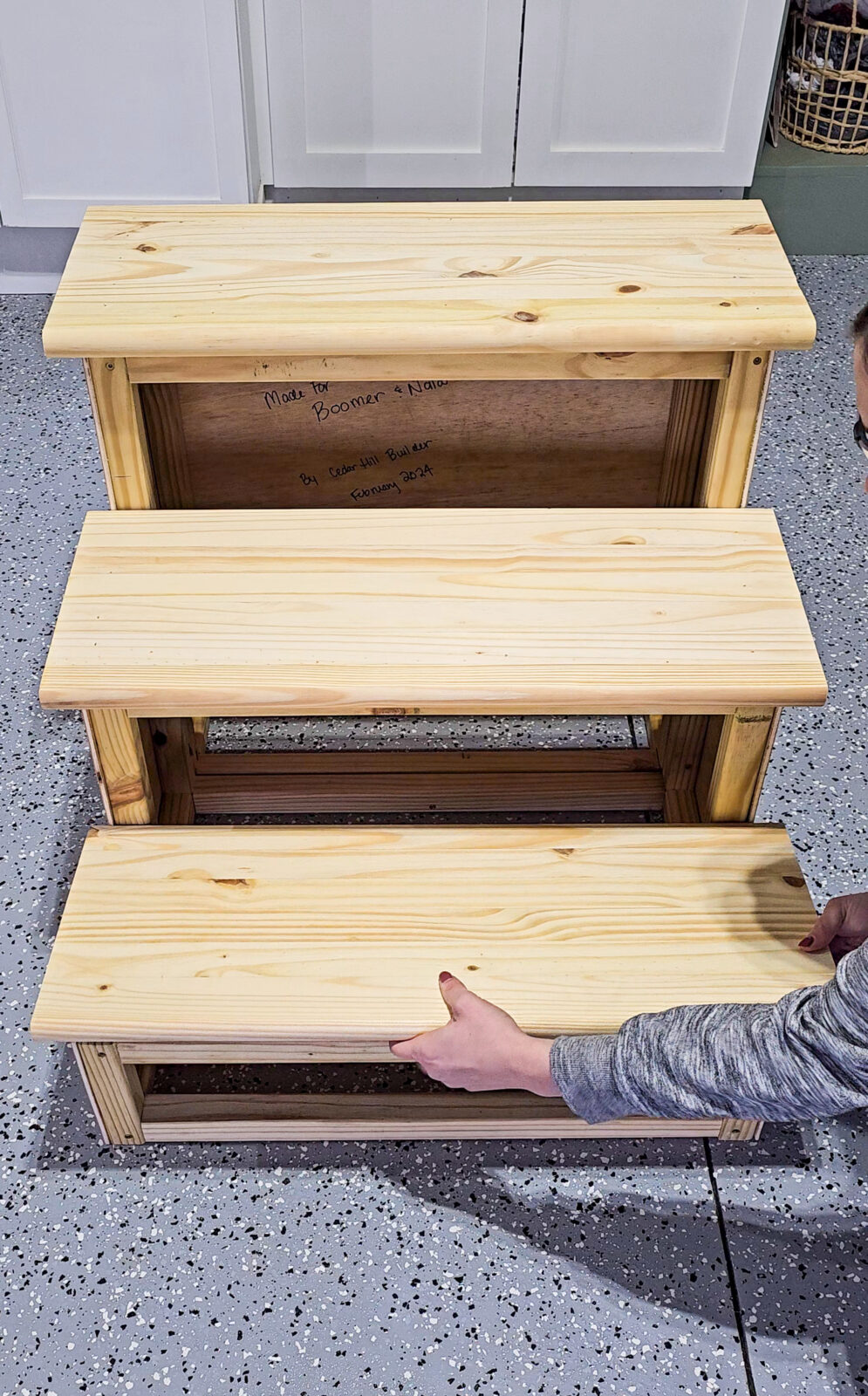 DIY Dog Steps - Cedar Hill Builder